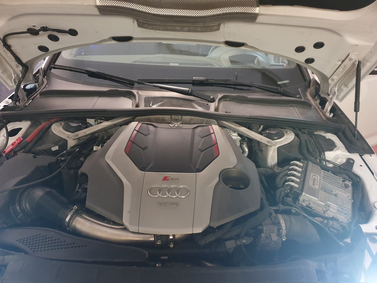 Audi R8 – ecu center M&A